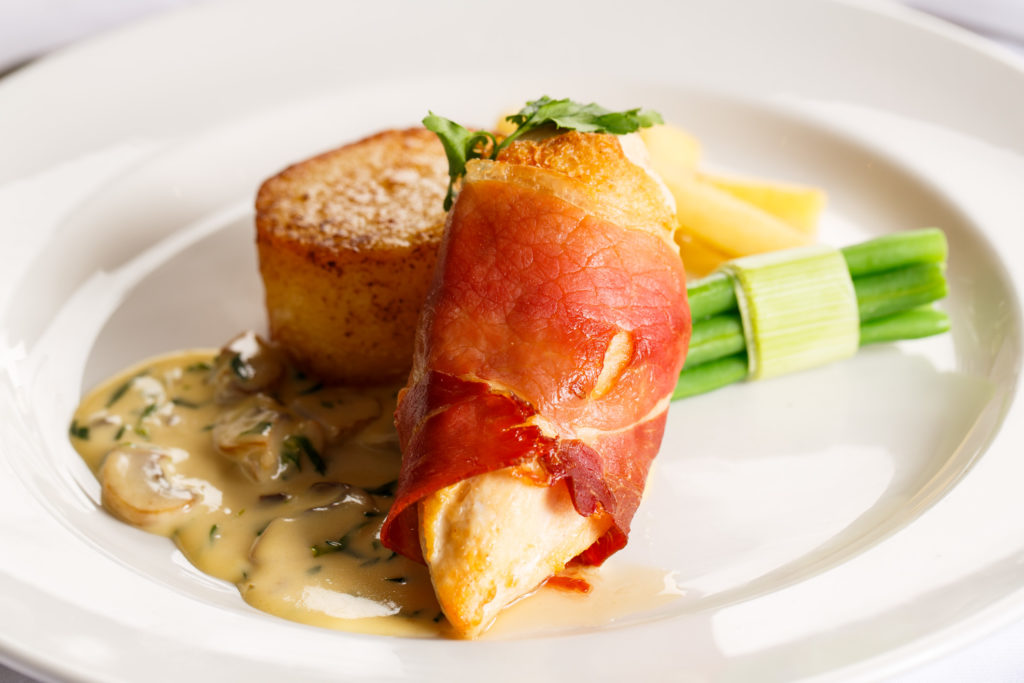 Waterfront Restaurant & Bar - Mercure Inverness Hotel